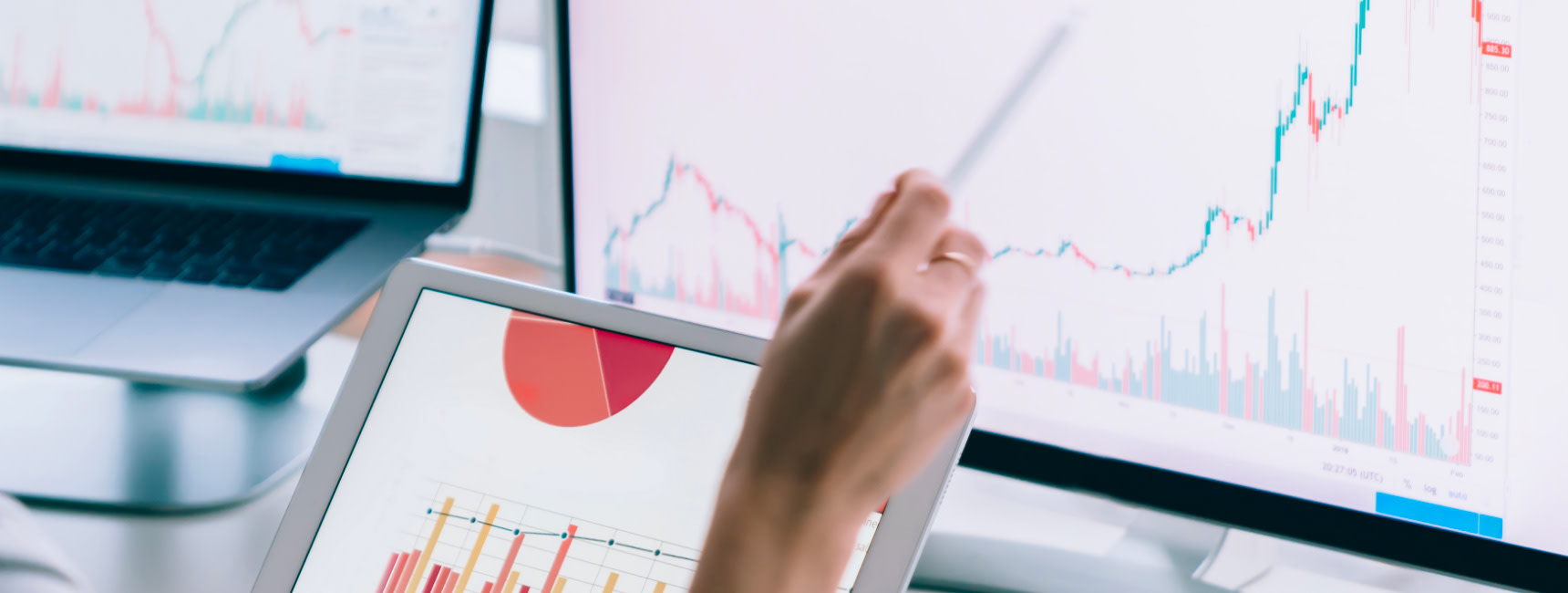 6 Reasons Why Every Retailer Needs a Price Comparison Software - Richannel