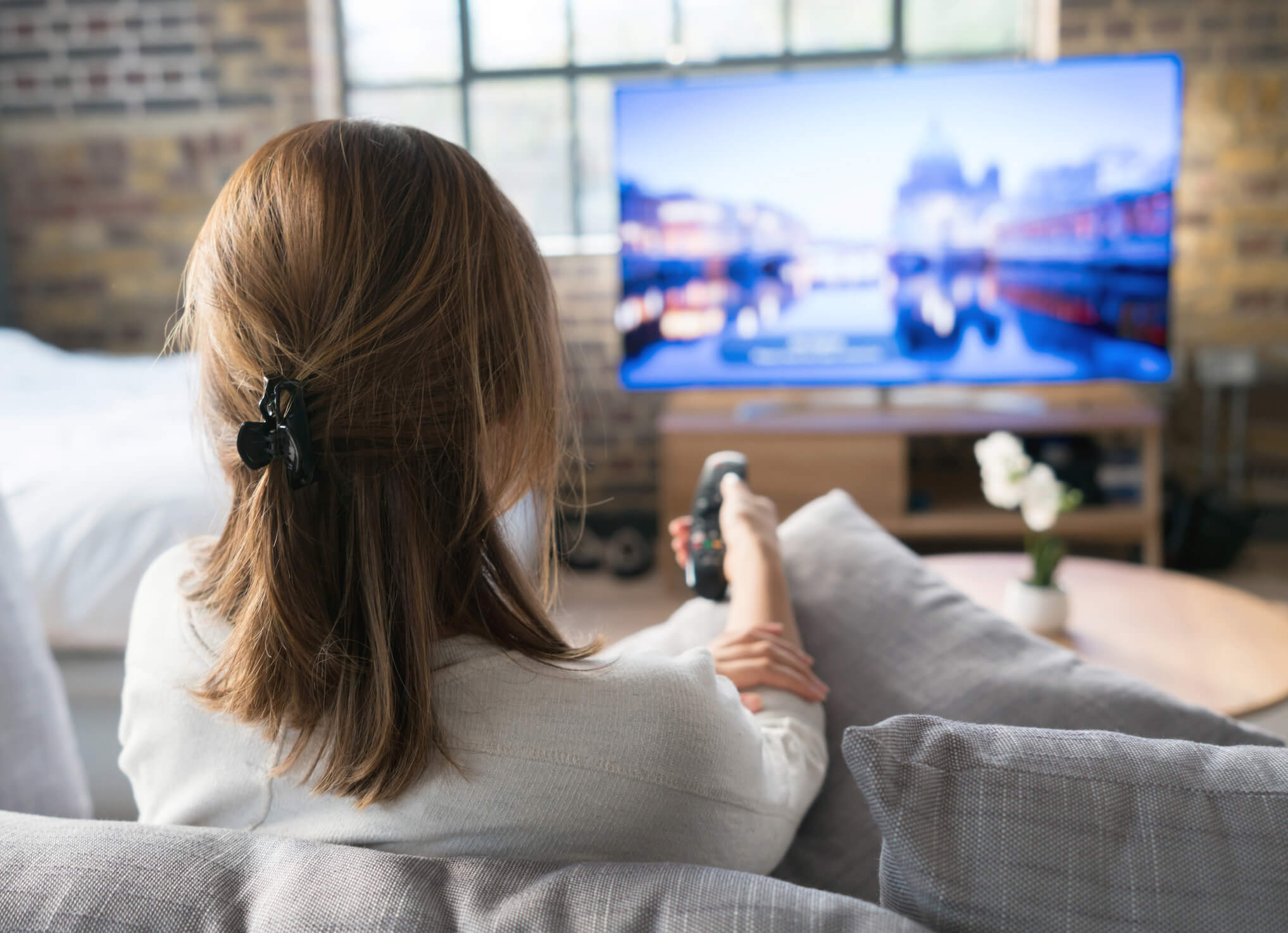 How to Choose a TV Service Provider for Your Home? - Richannel