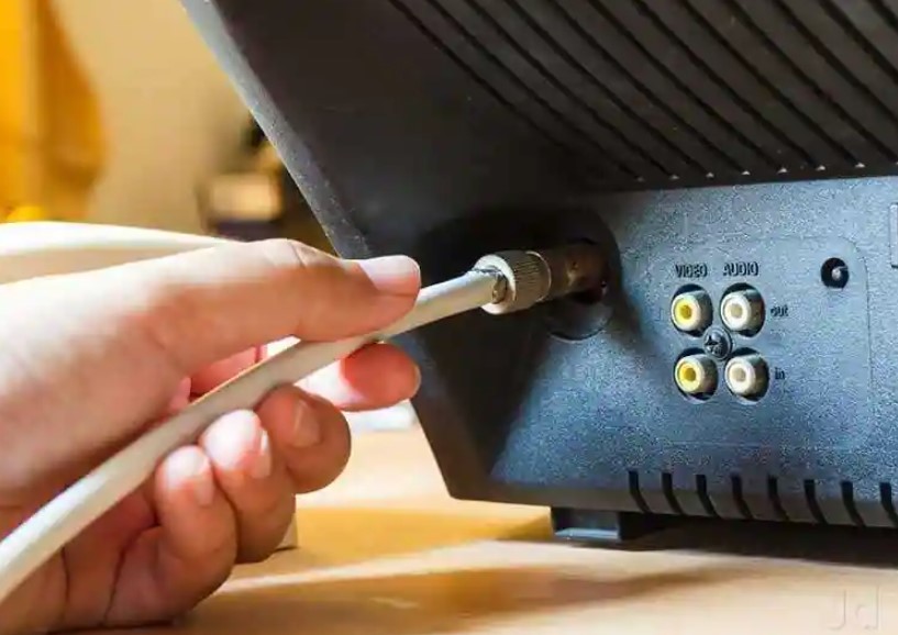 How to Choose a TV Service Provider for Your Home? - Richannel