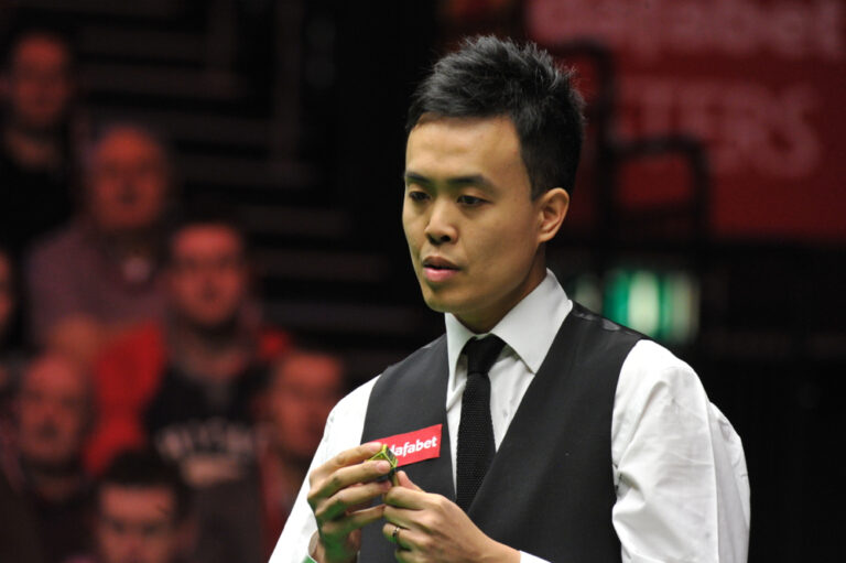 Why Do Snooker Players Dress in Waistcoats and Bow Ties? - Richannel