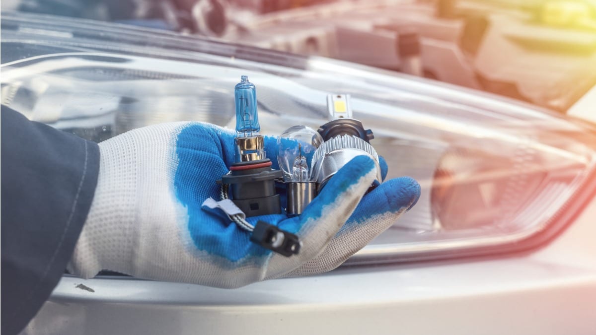 5 Easy Steps To Replace H13/9008 Headlight Bulb - Richannel