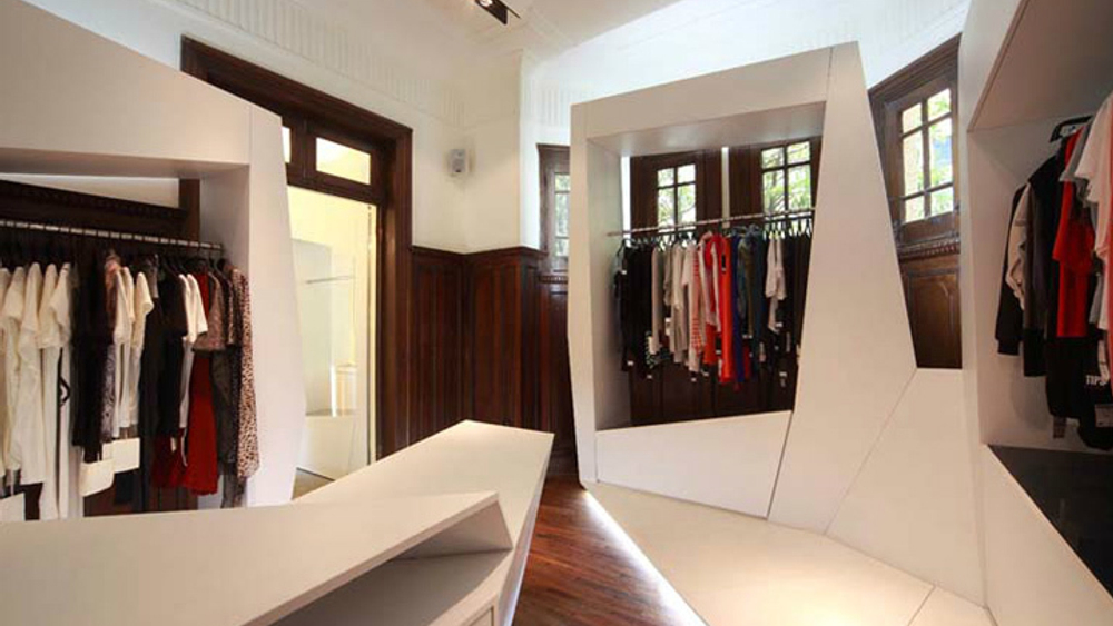 10 Tips for Creating Eye-Catching Product Displays in Your Store ...