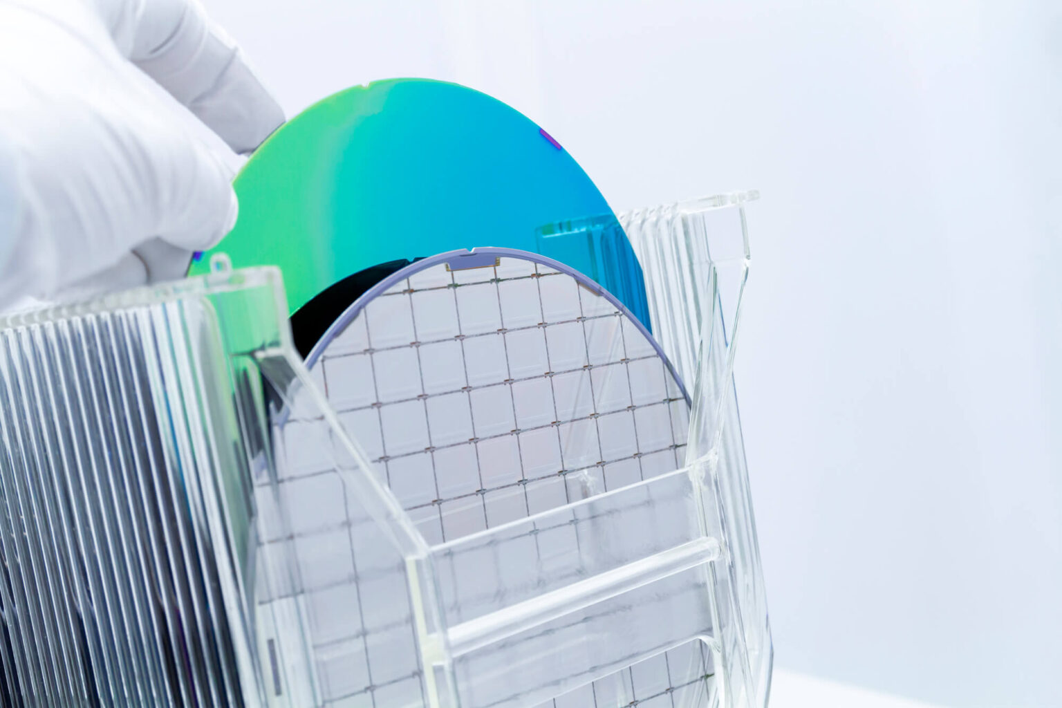 How to Safely Handle and Store Semiconductor Wafers - Richannel