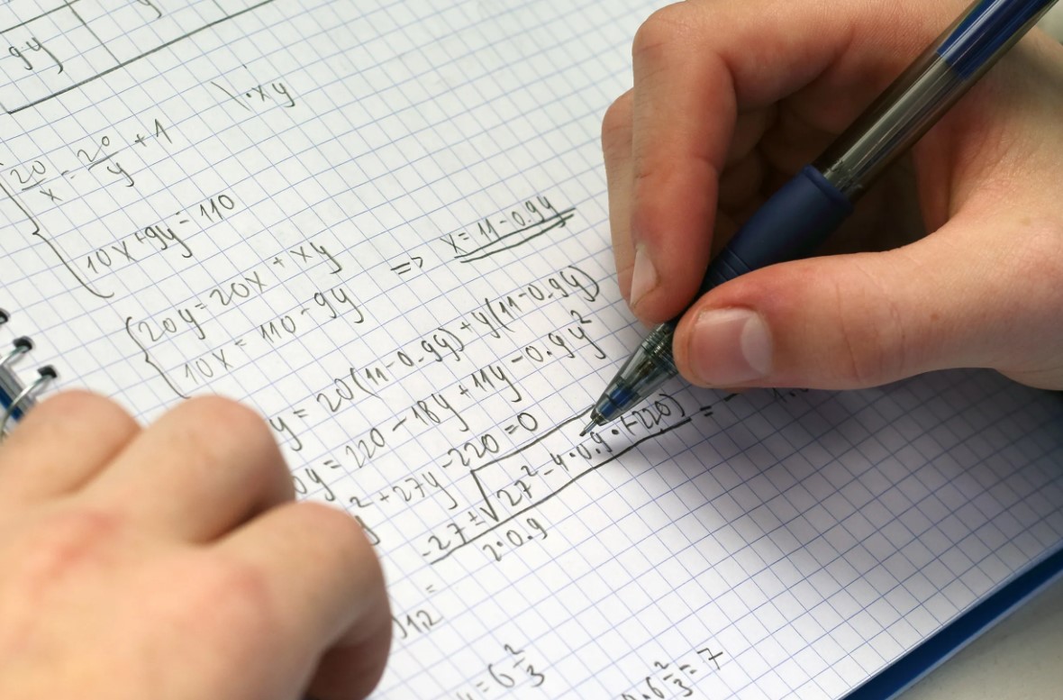 The History of Calculus: Newton, Leibniz, and the Calculus Wars - Richannel