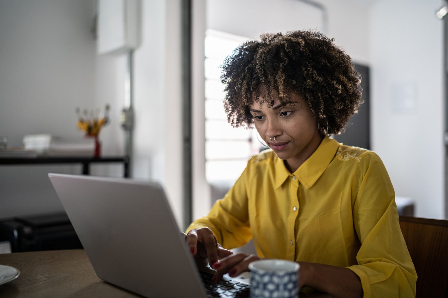 Embrace the World of Modern Tech by Making a Living Online - Richannel