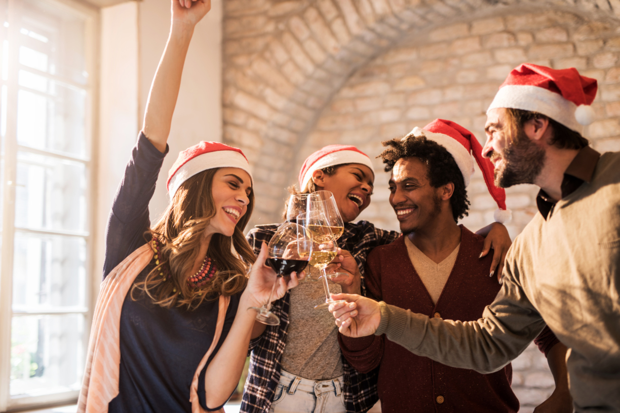 How to Organize a Christmas Party in Office: Tips for a Festive ...