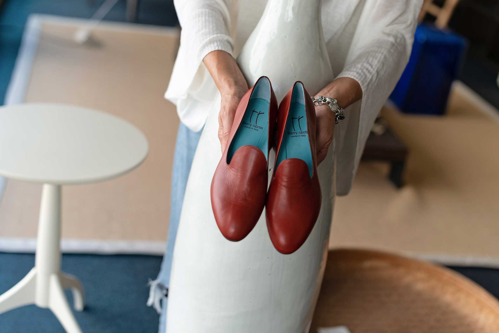 What Shoes to Wear in an Office: Tips for Professional & Comfortable ...