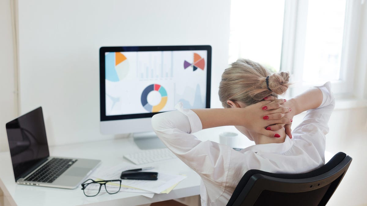 Benefits of Stretching for Desk Workers