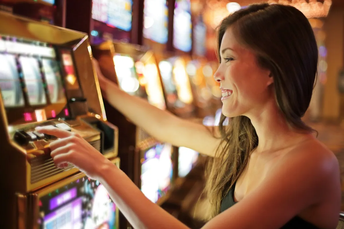 Top 10 Stupid Strategies Gamblers Use When Playing Slots - Richannel
