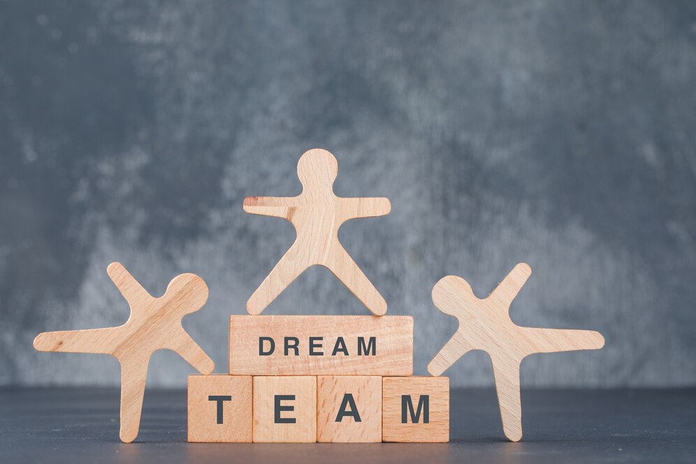 How to Build a Dream Team That Will Scale Your Business to New Heights ...
